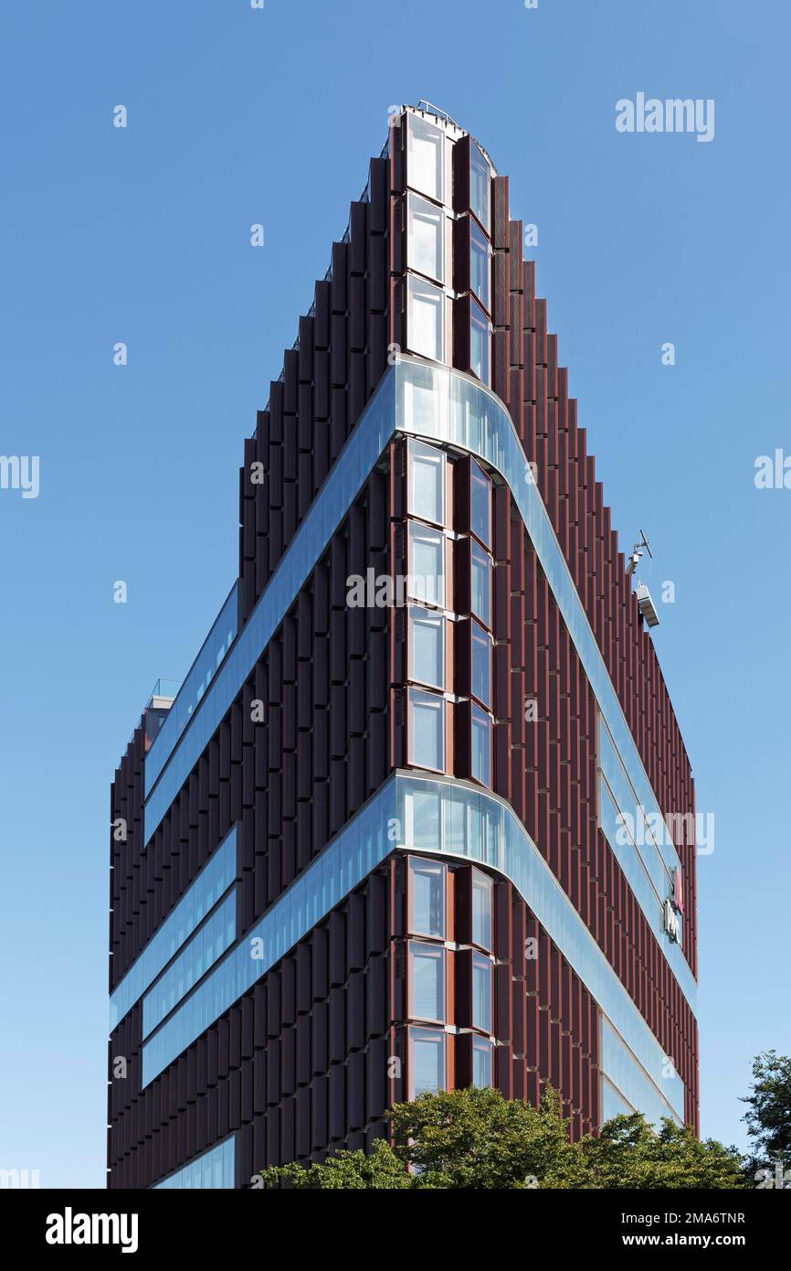 High end office tower eclipse hi-res stock photography and images - Alamy