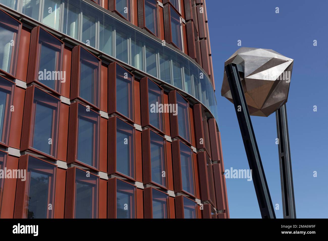 Sculpture Floating Crystal by sculptor Fritz Kuehn, Eclipse office tower, HPP Architekten ...