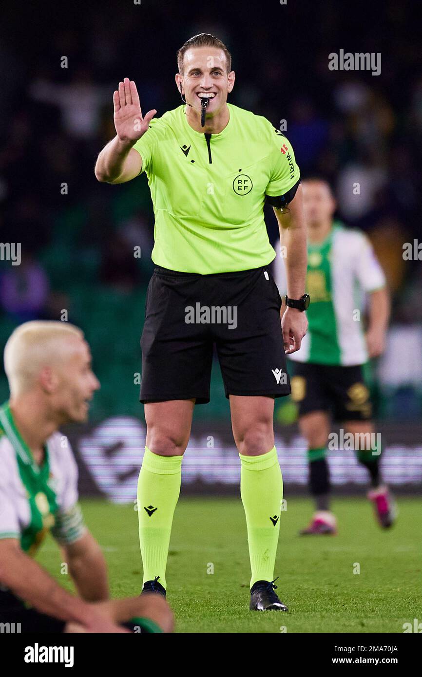Seville, Spain. 18th Jan, 2023. Referee Alberola Rojas seen during the ...