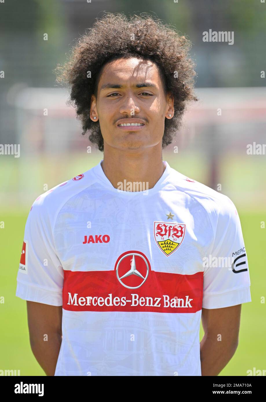 Enzo Millot VfB Stuttgart Portraittermin VfB Stuttgart 2022 2023 ...