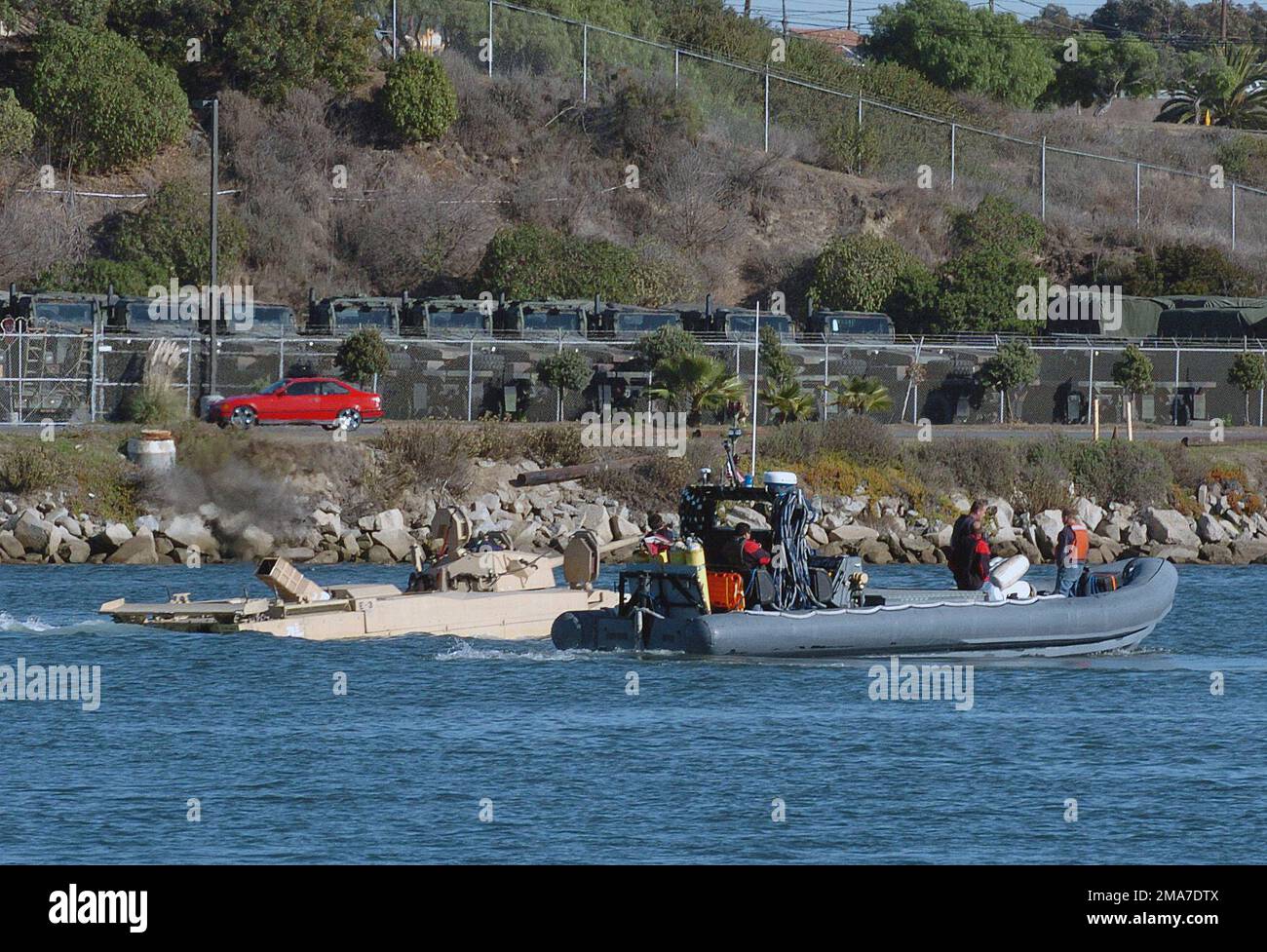 Expeditionary fighting vehicle hi-res stock photography and images - Alamy