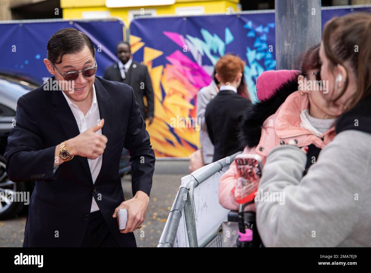 Burn Gorman interacts with fans upon arrival for the premiere of the ...