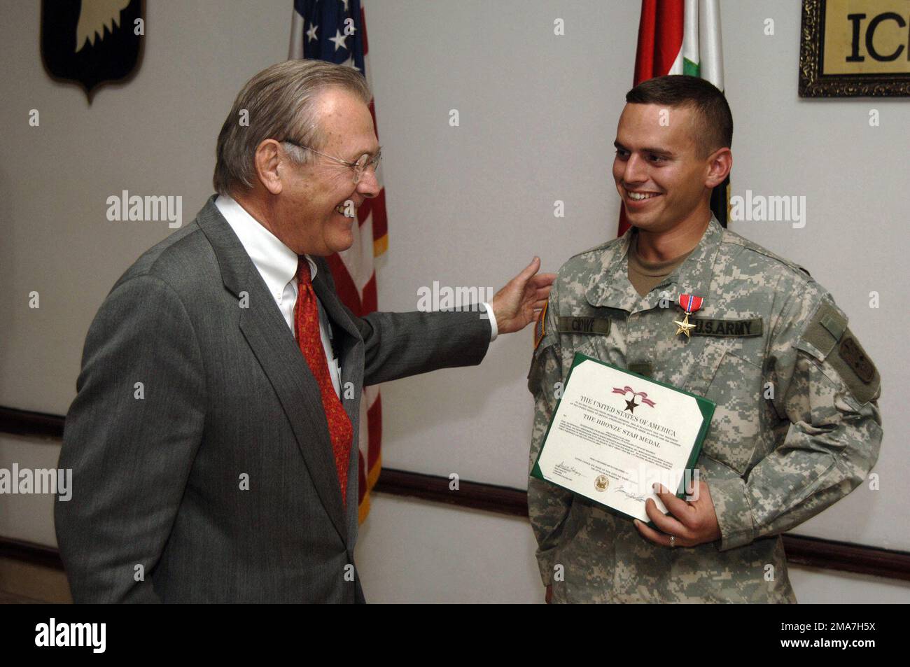Secdef donald h rumsfeld hi-res stock photography and images - Alamy