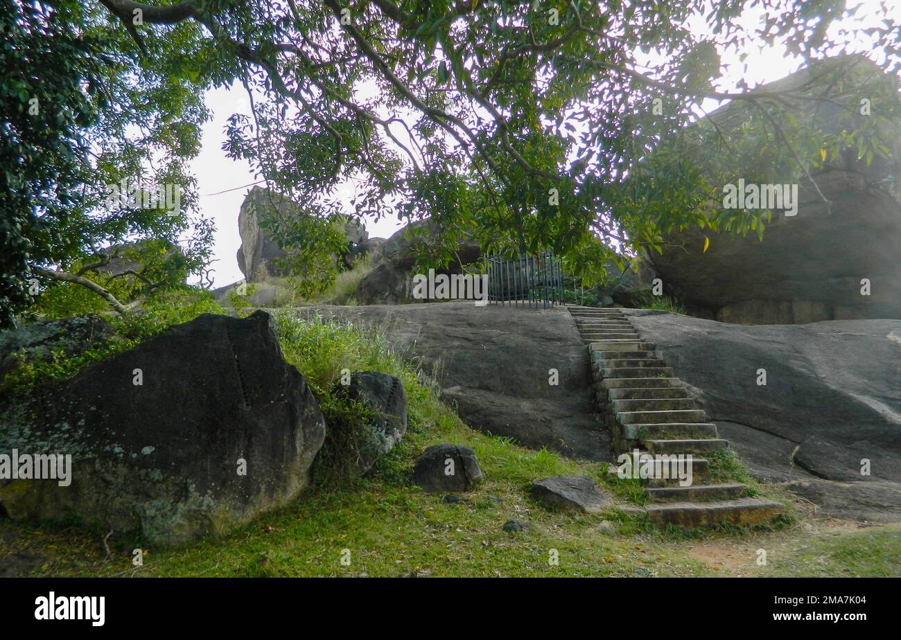 The Anuradhapura Kingdom, the first established kingdom in ancient Sri ...