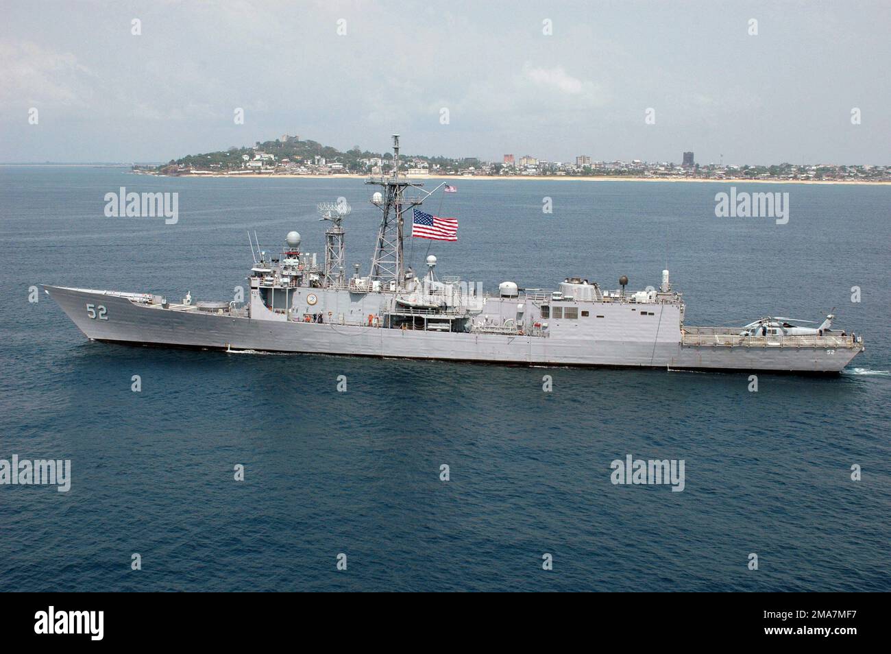 Port side view of the US Navy (USN) Oliver Hazard Perry Class Guided ...