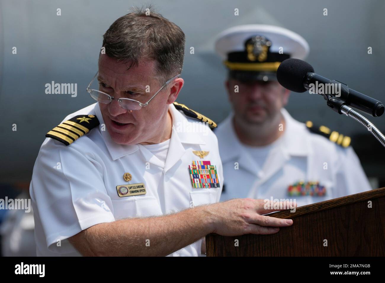 US aircraft carrier USS Ronald Reagan (CVN 76) Commanding Officer ...