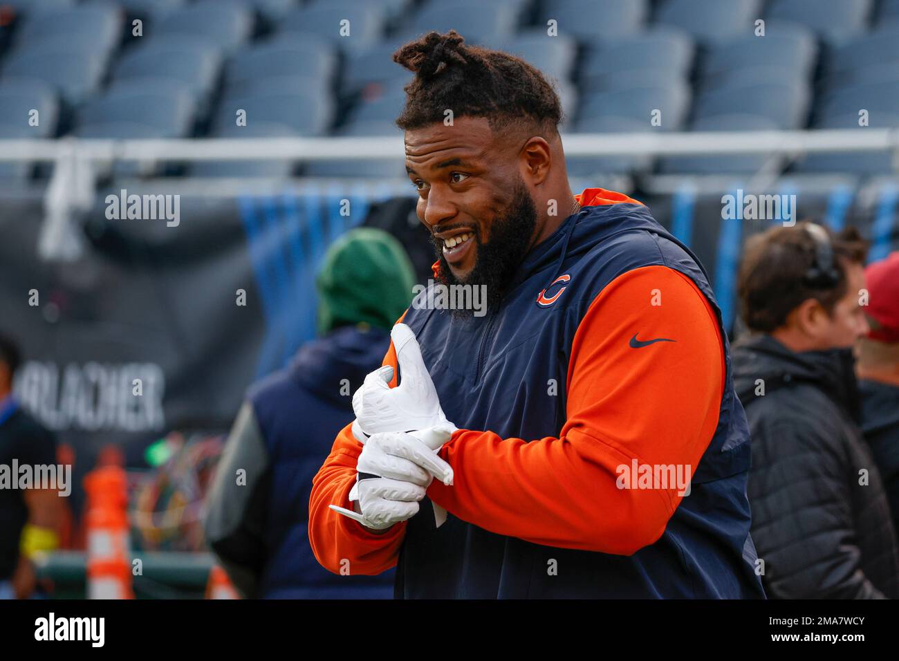 Chicago Bears defensive end Angelo Blackson (90) warms up prior to an ...