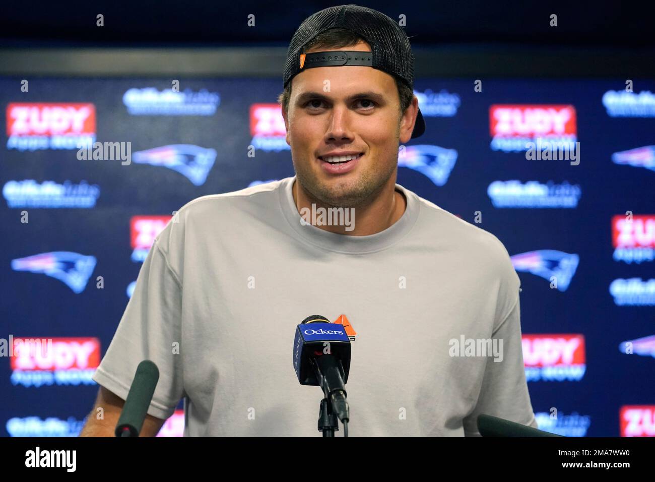New England Patriots tight end Hunter Henry speaks to reporters ...