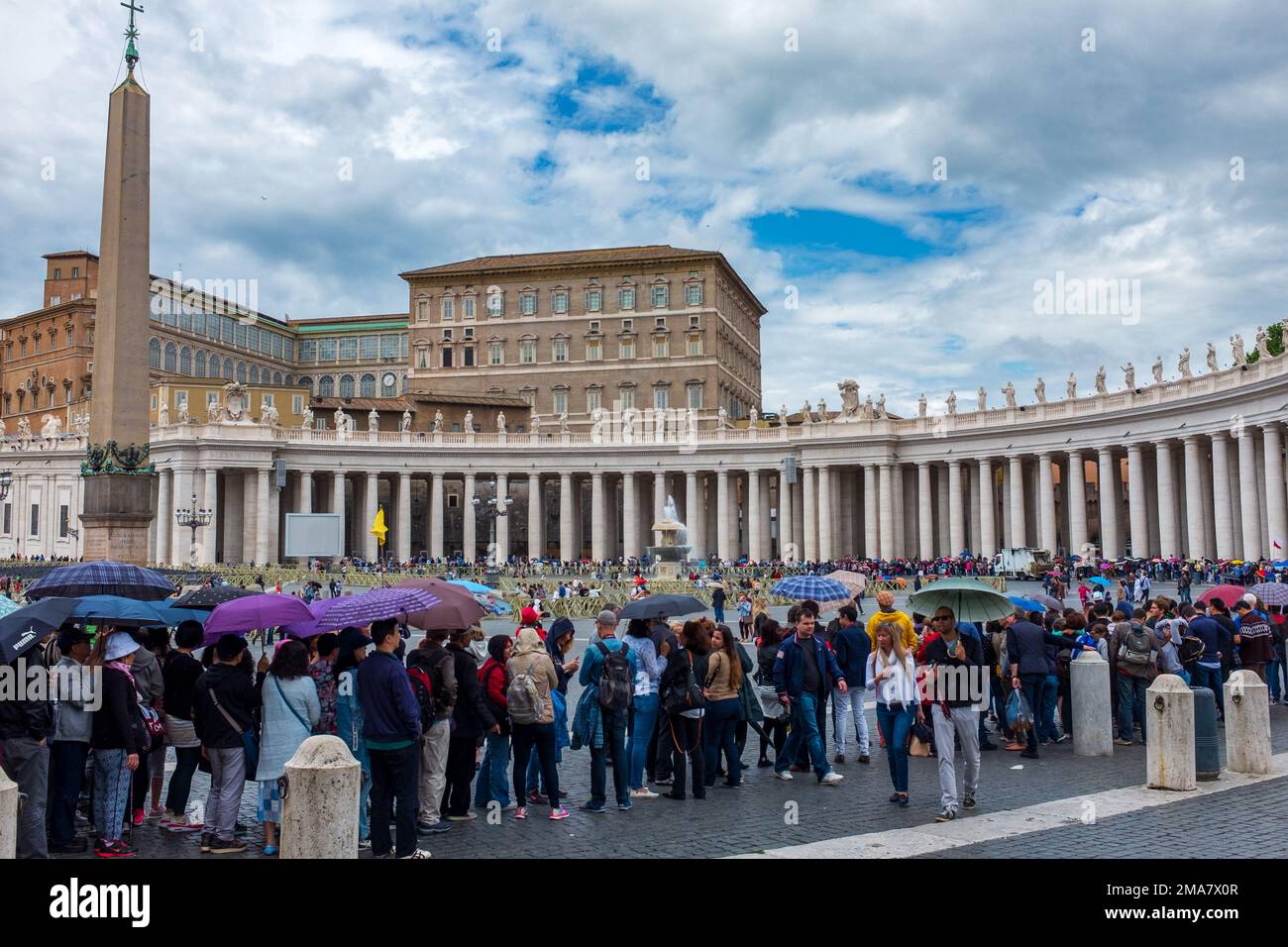 People queueing in order to enter Vatican, Rome the Italian capital ...