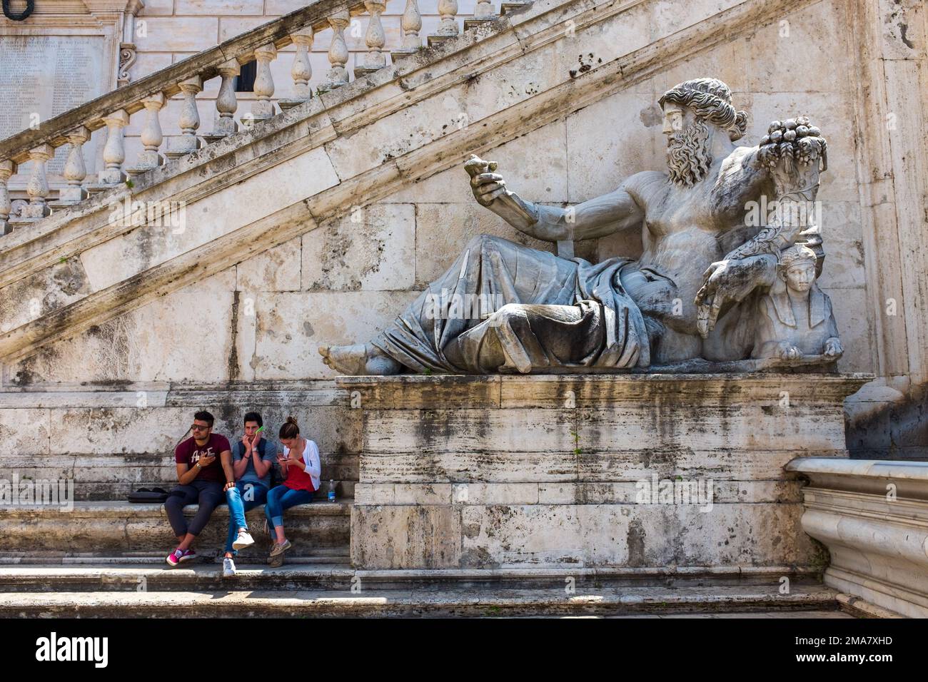 People in rome hi-res stock photography and images - Alamy