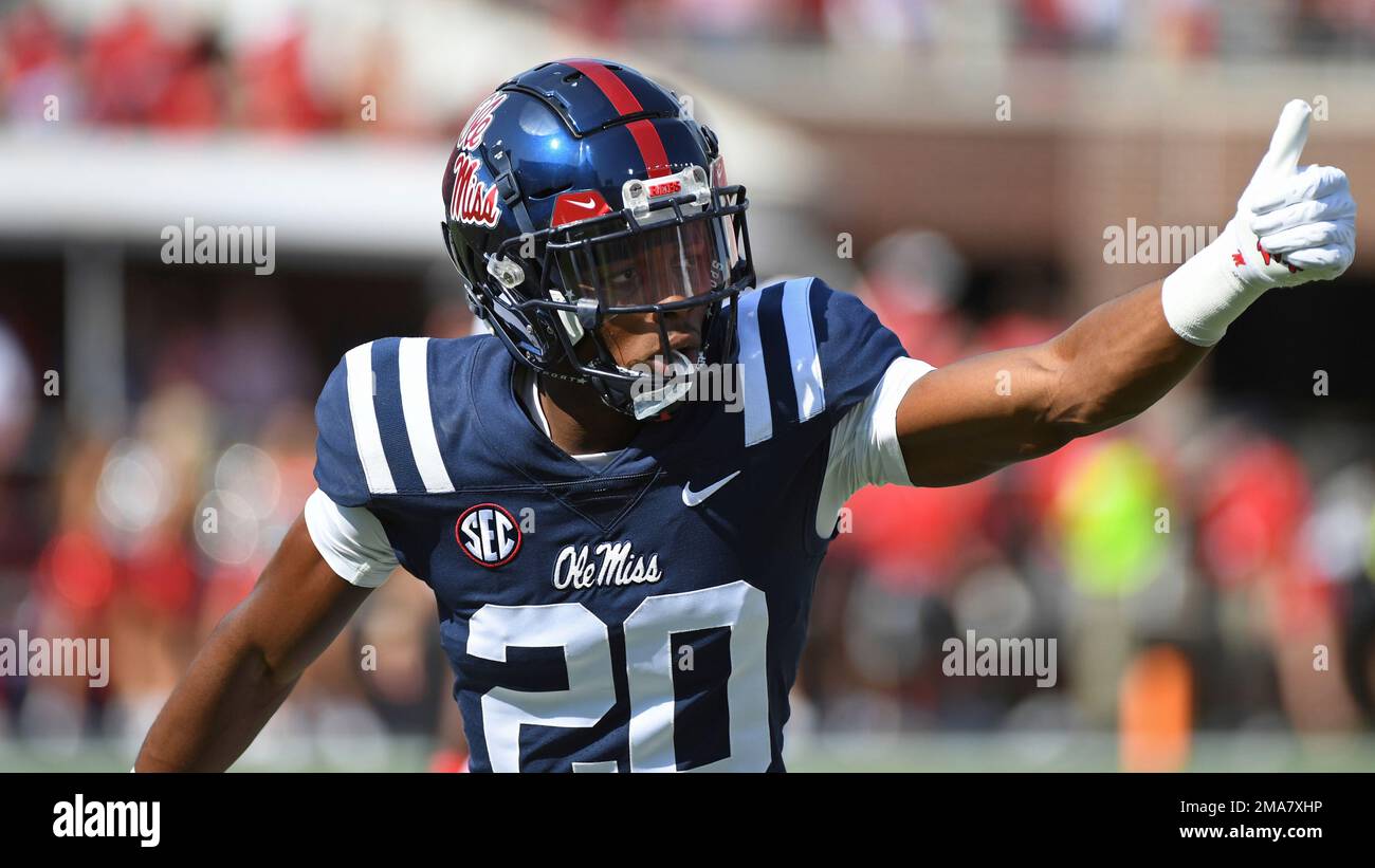 Mississippi cornerback Davison Igbinosun prepares for a play during the ...