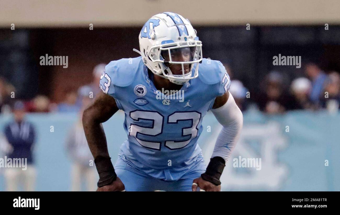 North Carolina linebacker Power Echols (23) lines up on defense during ...