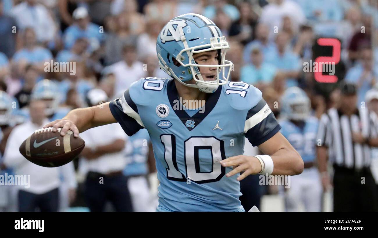North Carolina quarterback Drake Maye (10) looks to pass during the ...