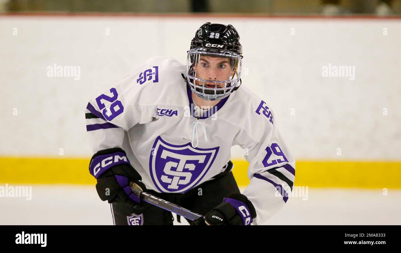 St. Thomas' Jarrett Lee plays during an NCAA hockey game against Alaska ...