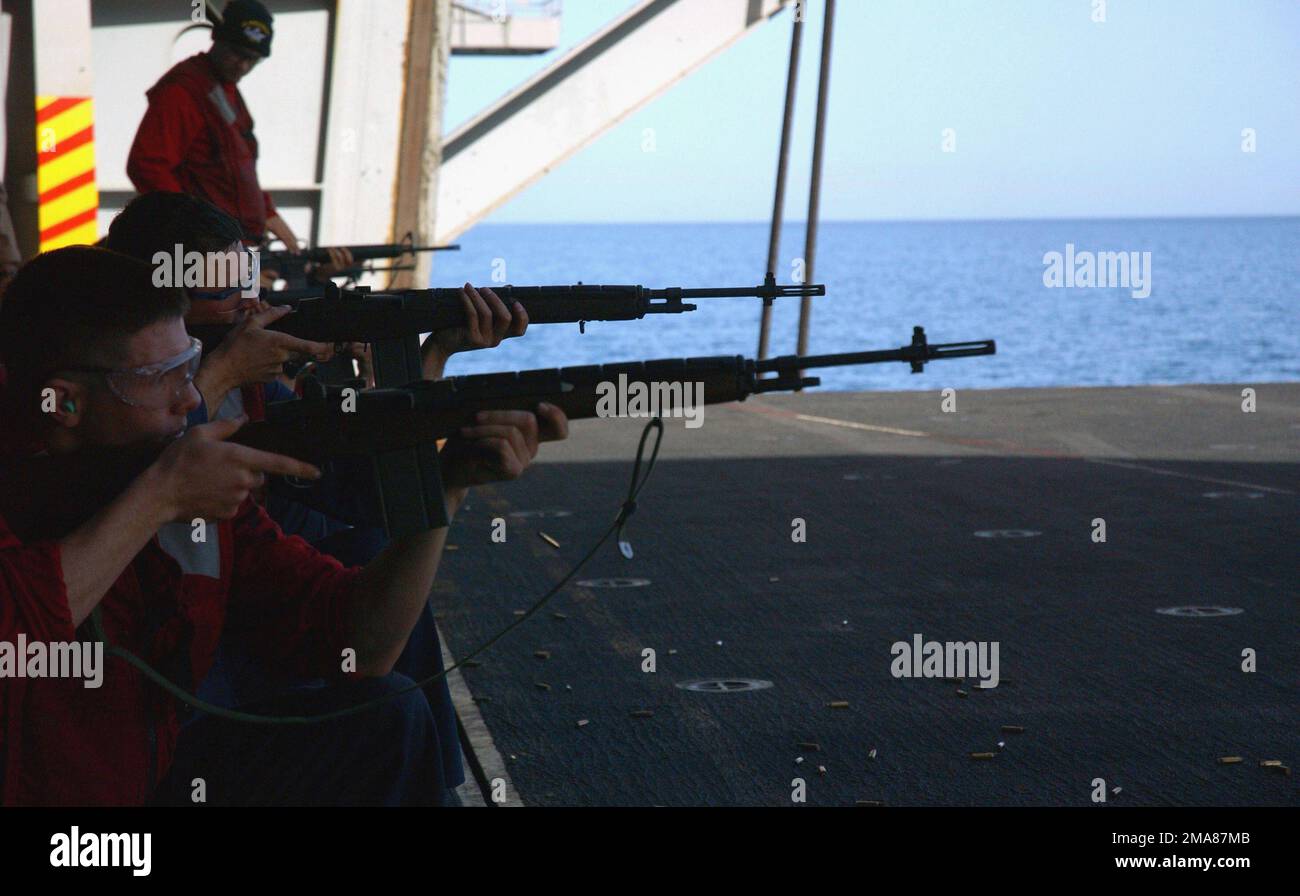 060307-N-7711S-120. Base: USS Ronald Reagan (CVN 76 Stock Photo - Alamy
