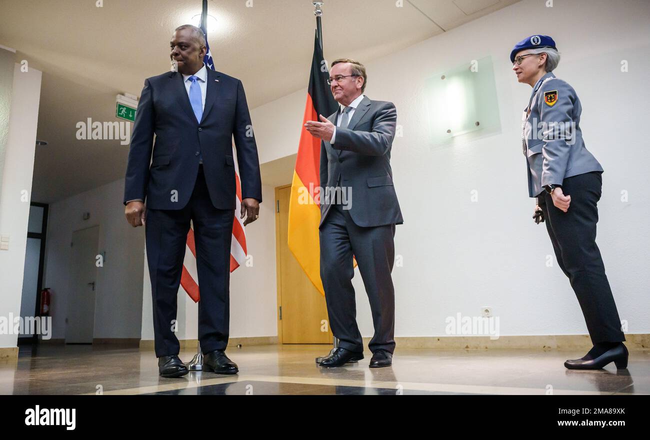 Berlin, Germany. 19th Jan, 2023. Boris Pistorius (SPD, M), Germany's ...