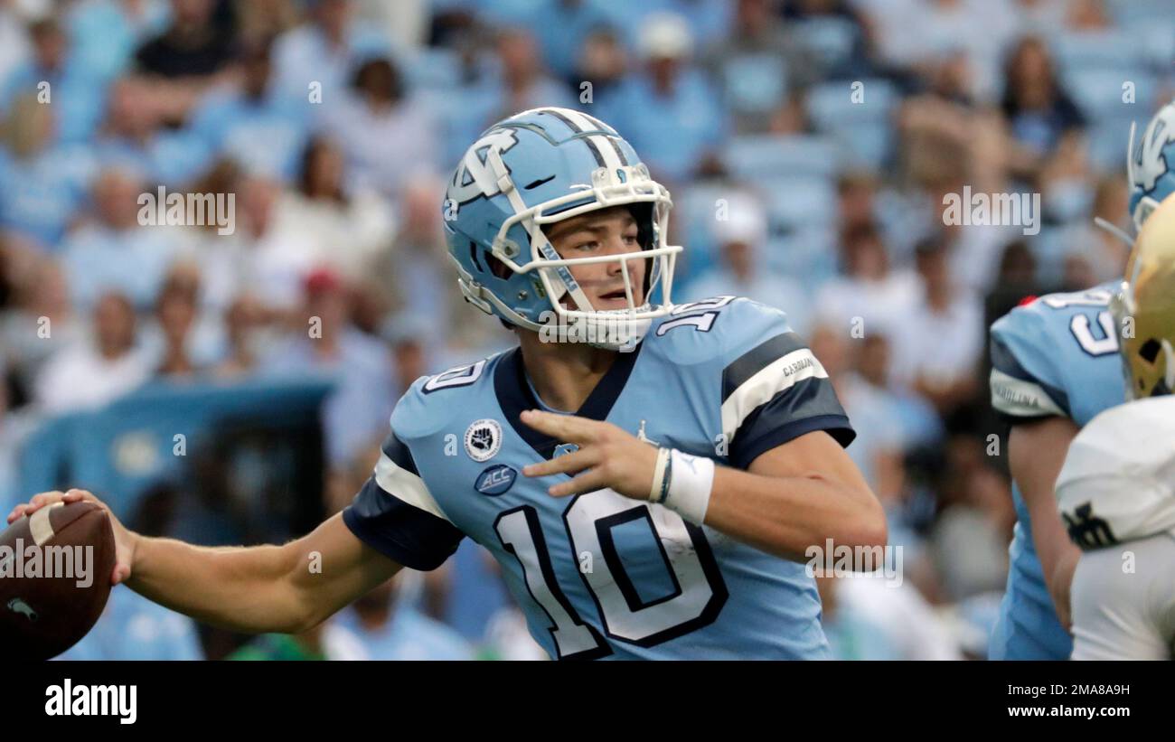 North Carolina quarterback Drake Maye (10) looks to pass during the ...