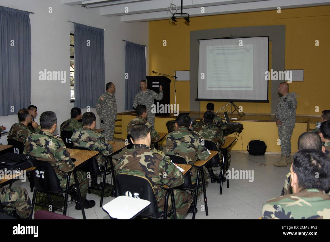 Colombia military forces hi-res stock photography and images - Alamy