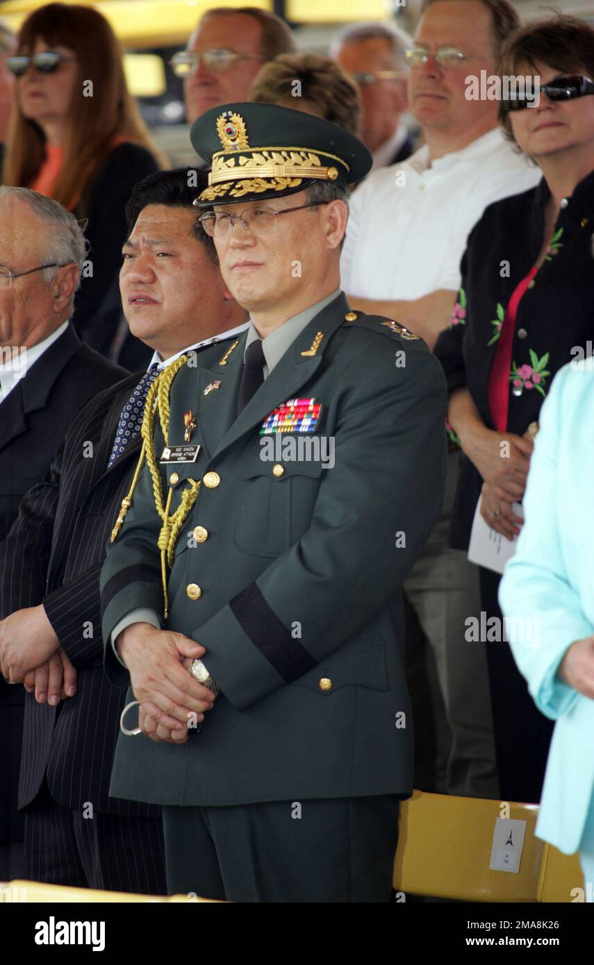 Major general hing kuen kwon hi-res stock photography and images - Alamy