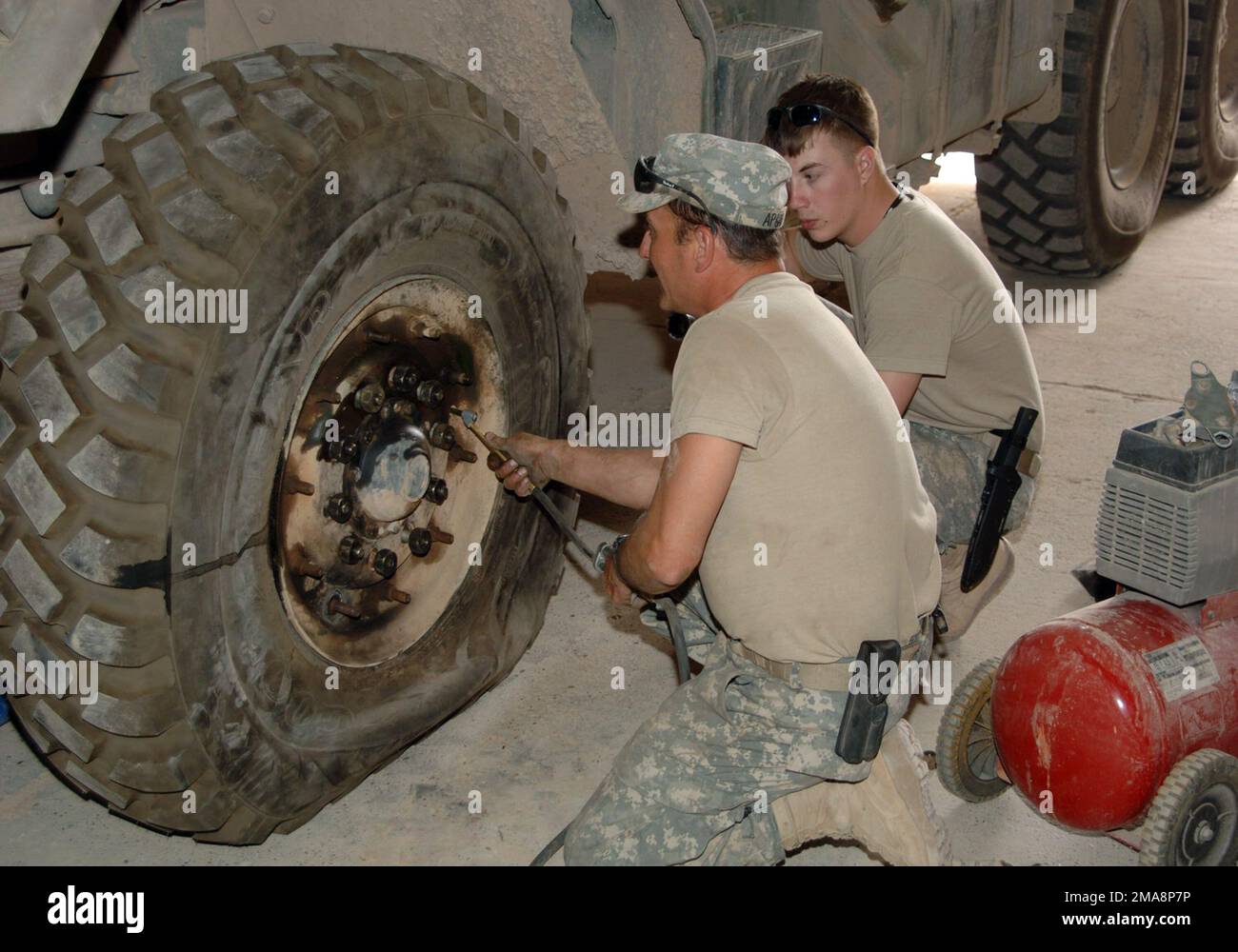 060405-A-1211S-045. Subject Operation/Series: IRAQI FREEDOM Base: Cob ...