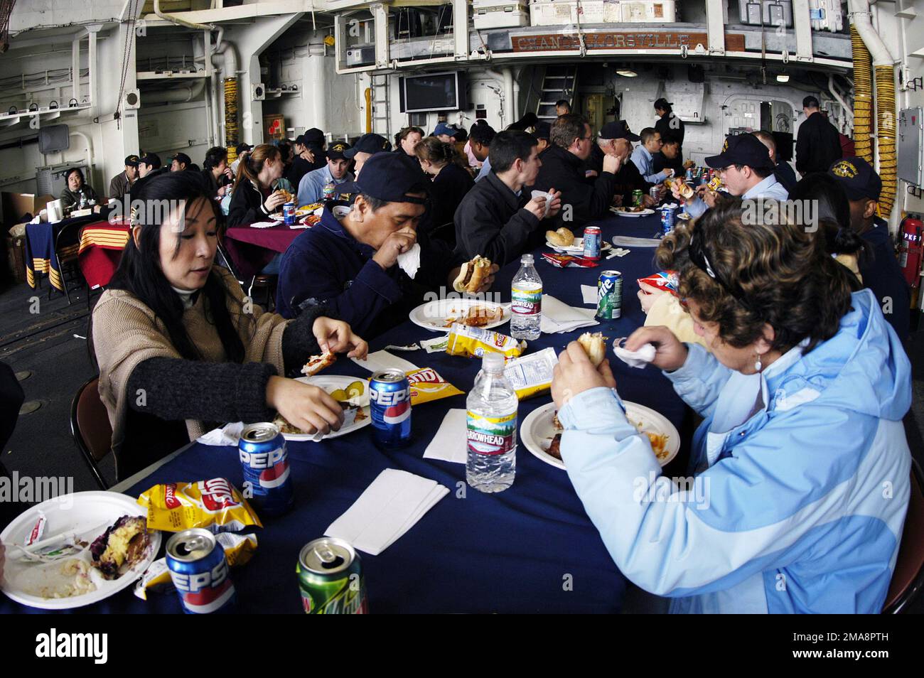 Uss chancellorsville hi-res stock photography and images - Alamy