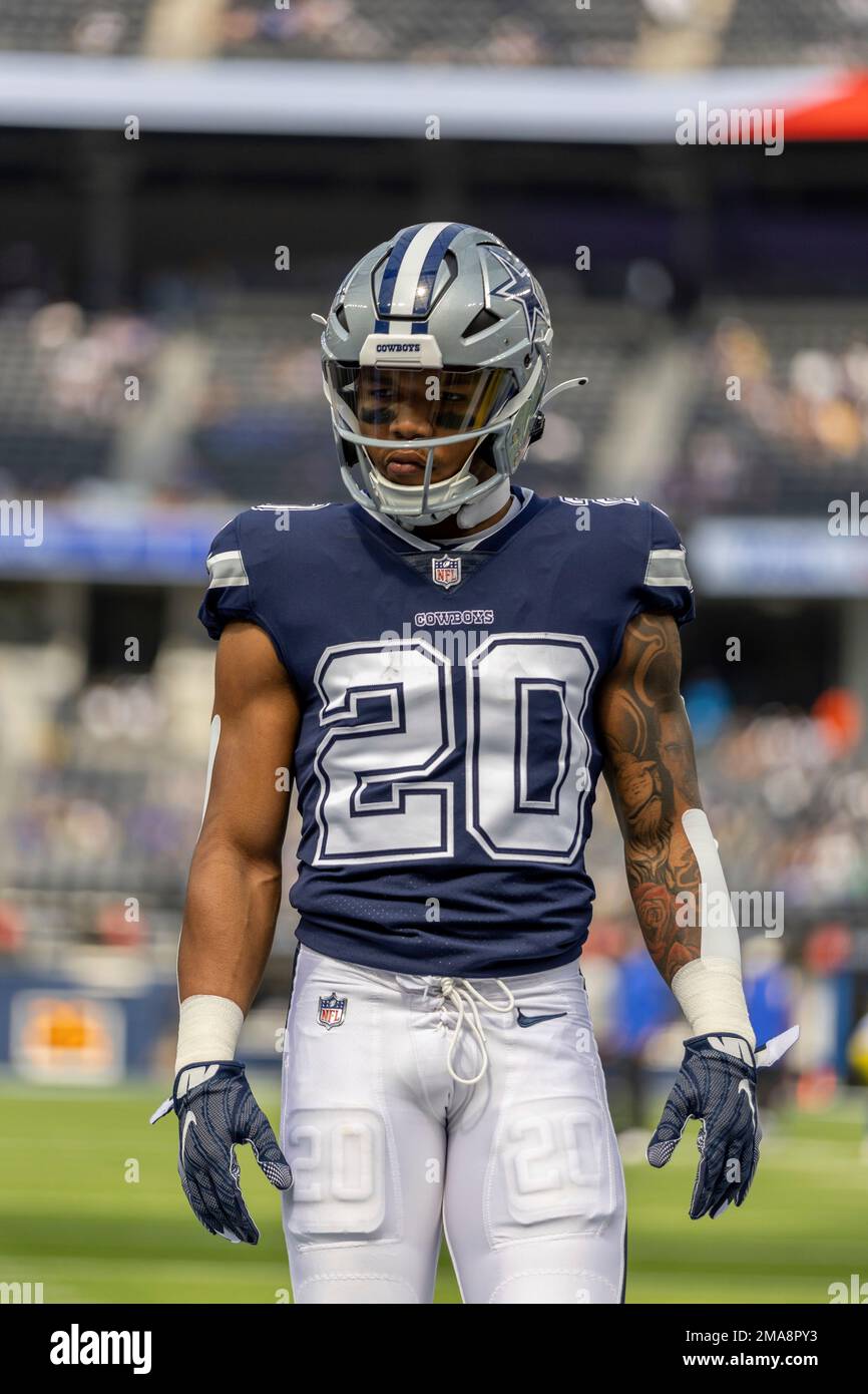 Running back (20) Tony Pollard of the Dallas Cowboys warms up before ...