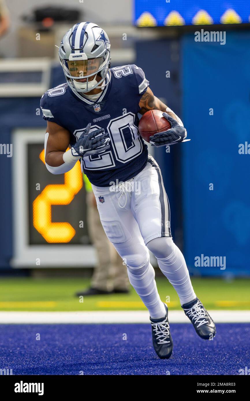 Running back (20) Tony Pollard of the Dallas Cowboys warms up before ...