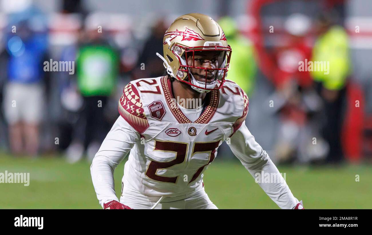 Florida State's Akeem Dent (27) defends during an NCAA football game on ...