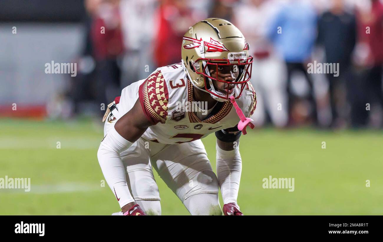 Florida State's Kevin Knowles II (3) defends during an NCAA football ...