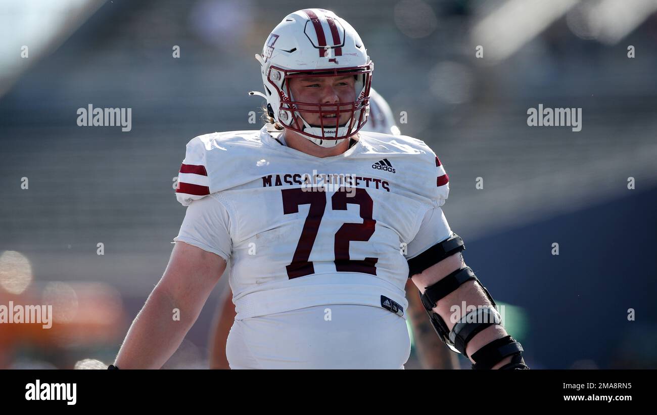 Massachusetts' Ethan Mottinger plays during an NCAA football game on ...