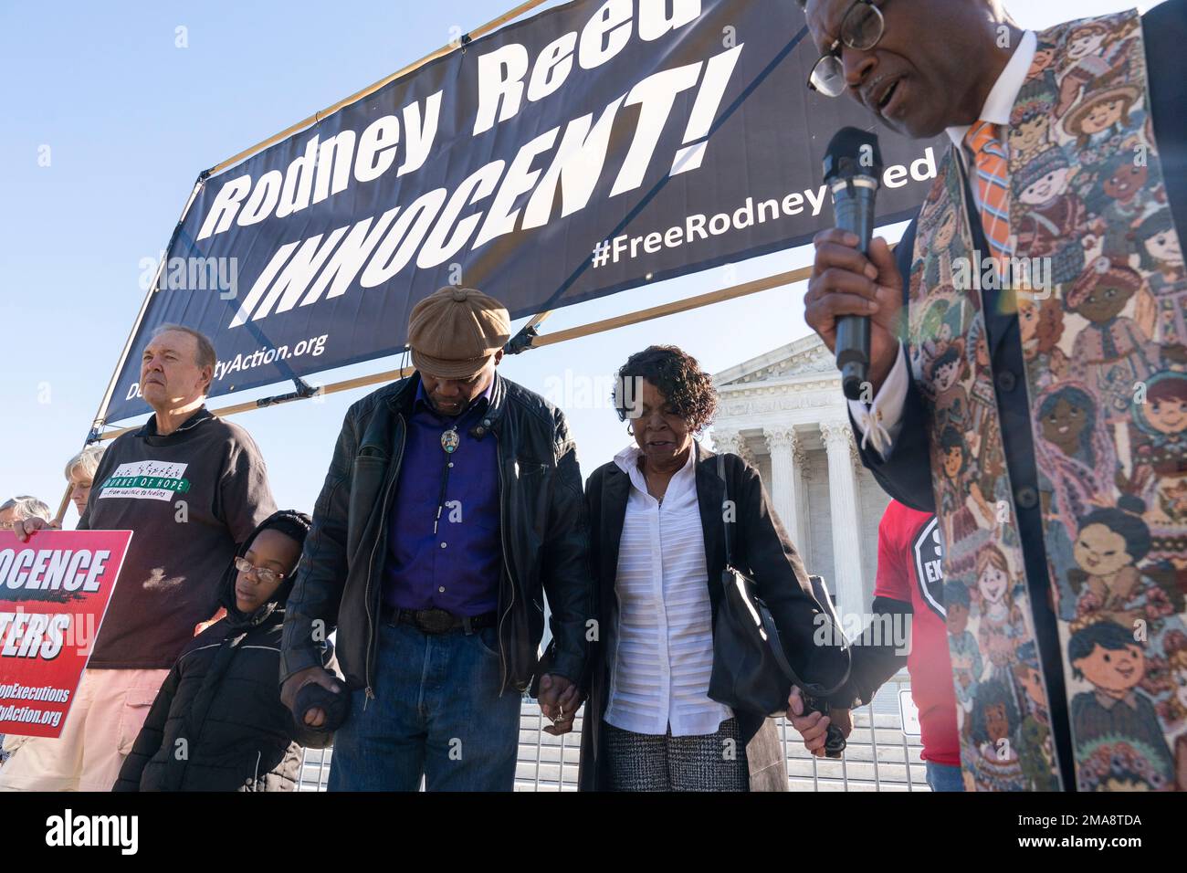 Texas death row prisoner Rodney Reed's mother, Sandra Reed, second from ...
