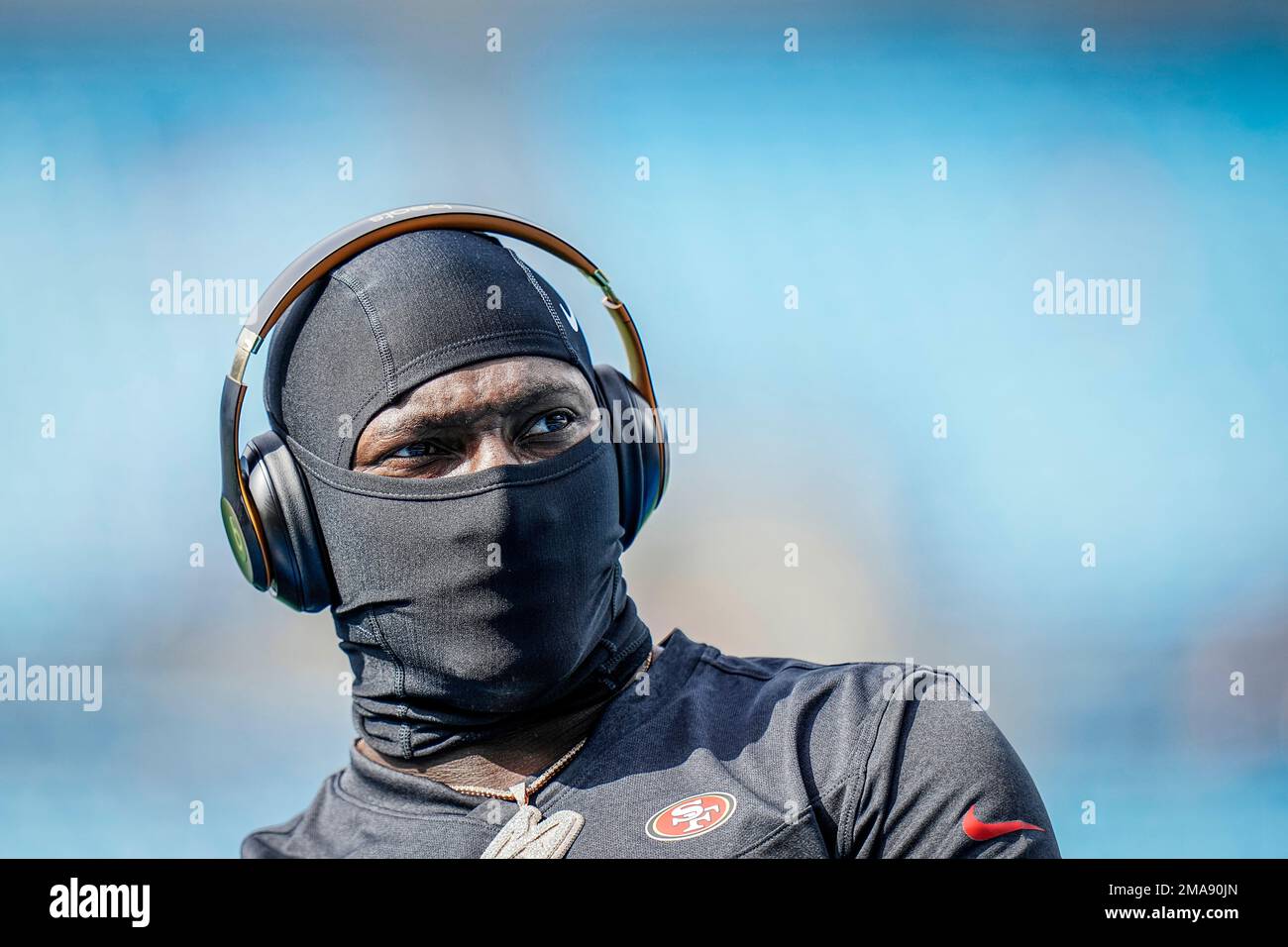 San Francisco 49ers wide receiver Deebo Samuel warms up before an NFL ...