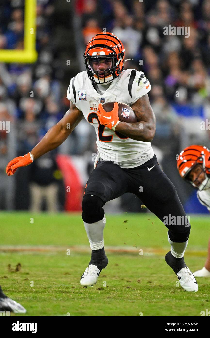 Cincinnati Bengals running back Joe Mixon runs the ball during the ...