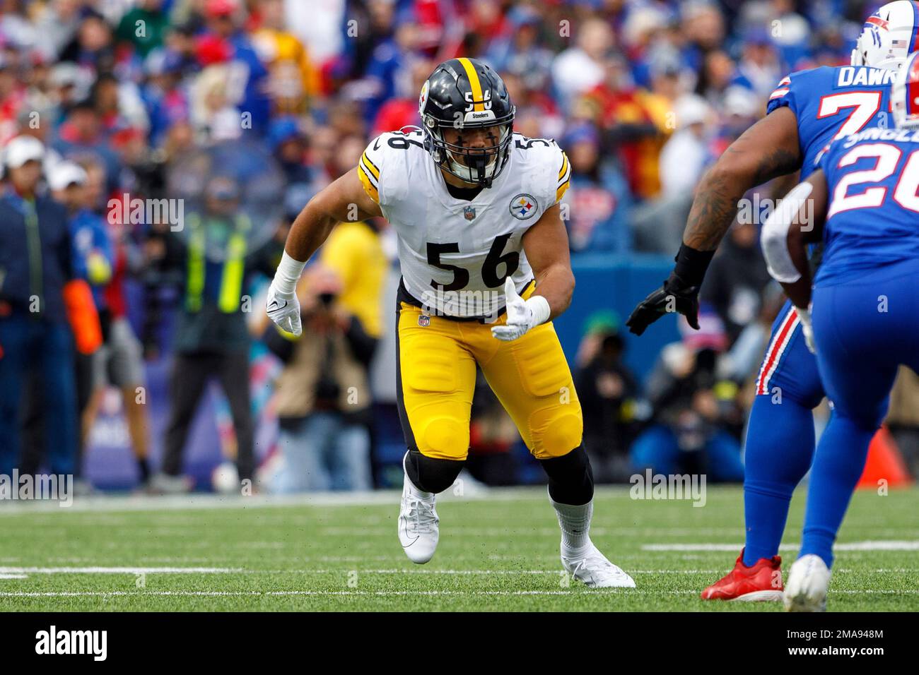 Pittsburgh Steelers linebacker Alex Highsmith (56) defends during an ...