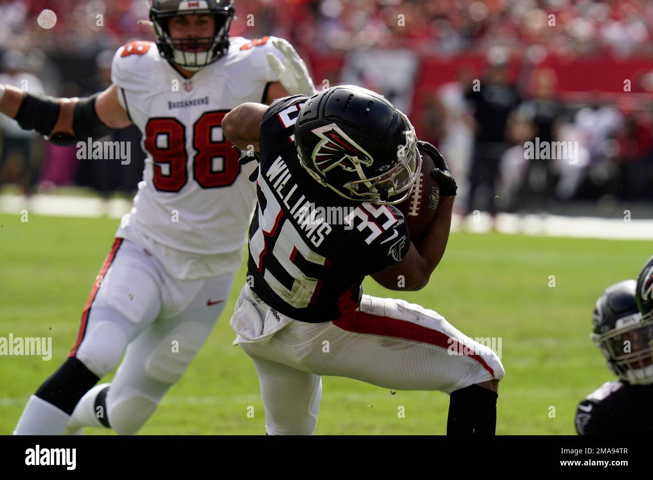 Atlanta Falcons cornerback Avery Williams (35) scores past Tampa Bay ...