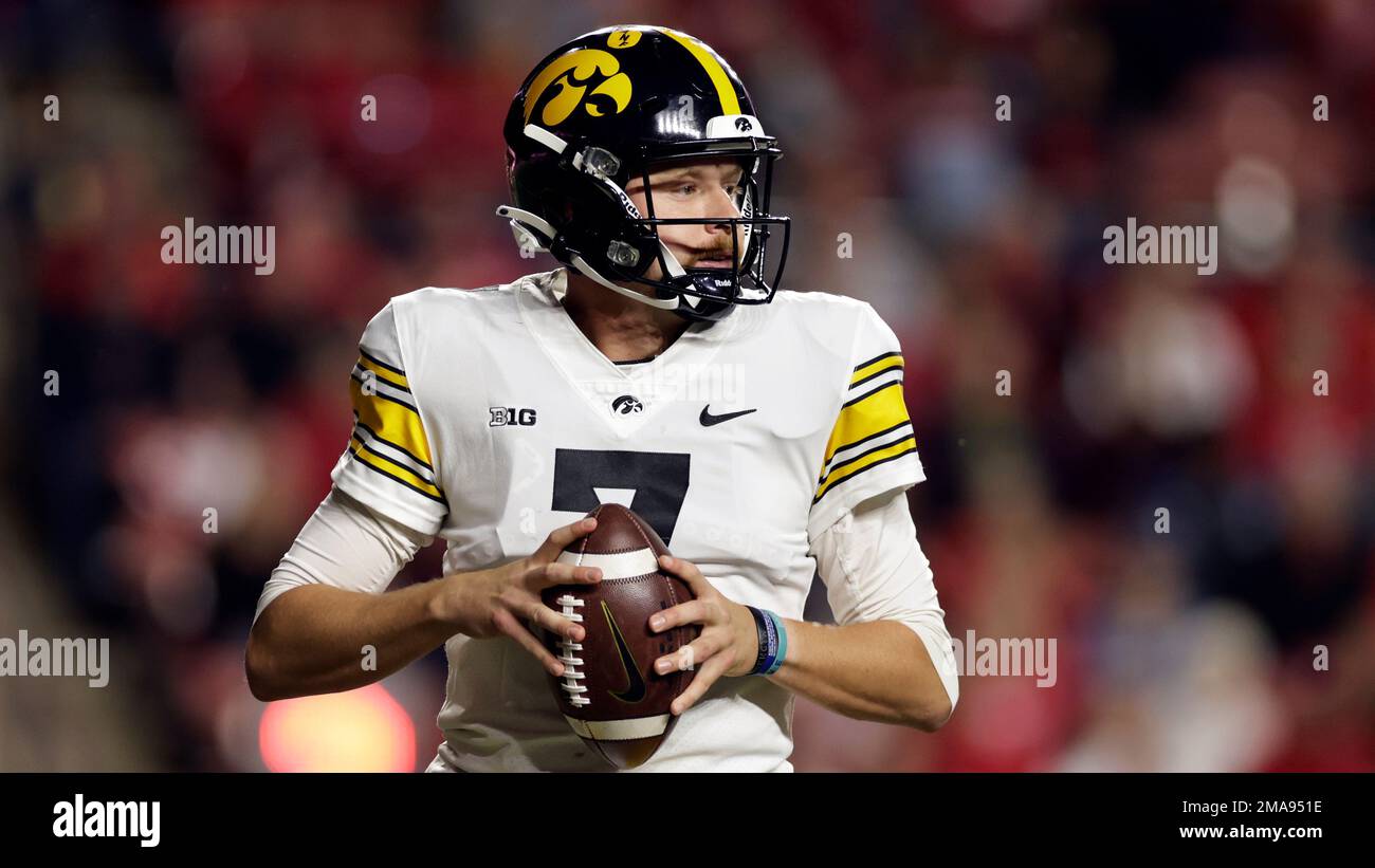 Iowa quarterback Spencer Petras (7) in action against Rutgers during an ...