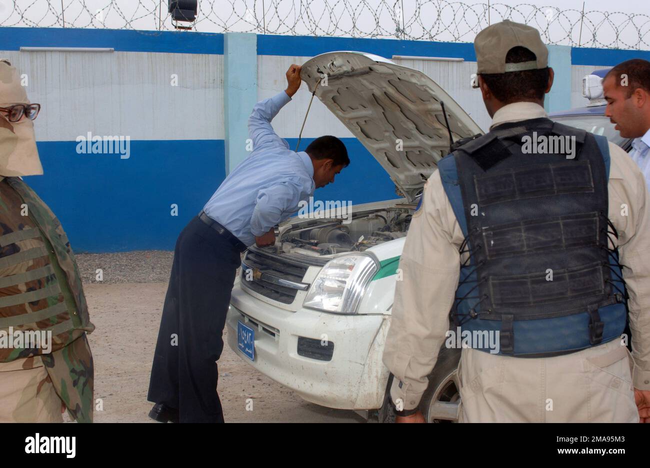 060417-A-6311S-075. Base: Mahmudiya Country: Iraq (IRQ) Scene Major ...