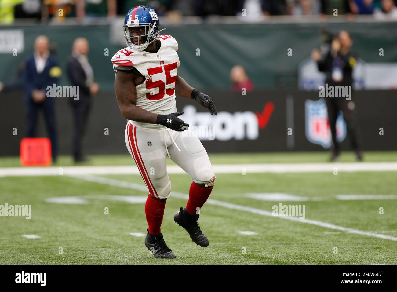 New York Giants linebacker Jihad Ward (55) celebrates after a play ...