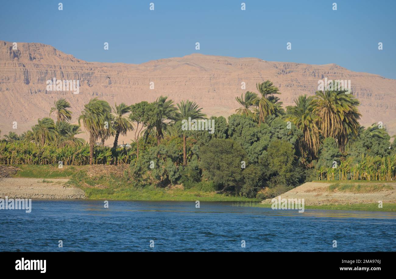 Nil landschaft hi-res stock photography and images - Alamy