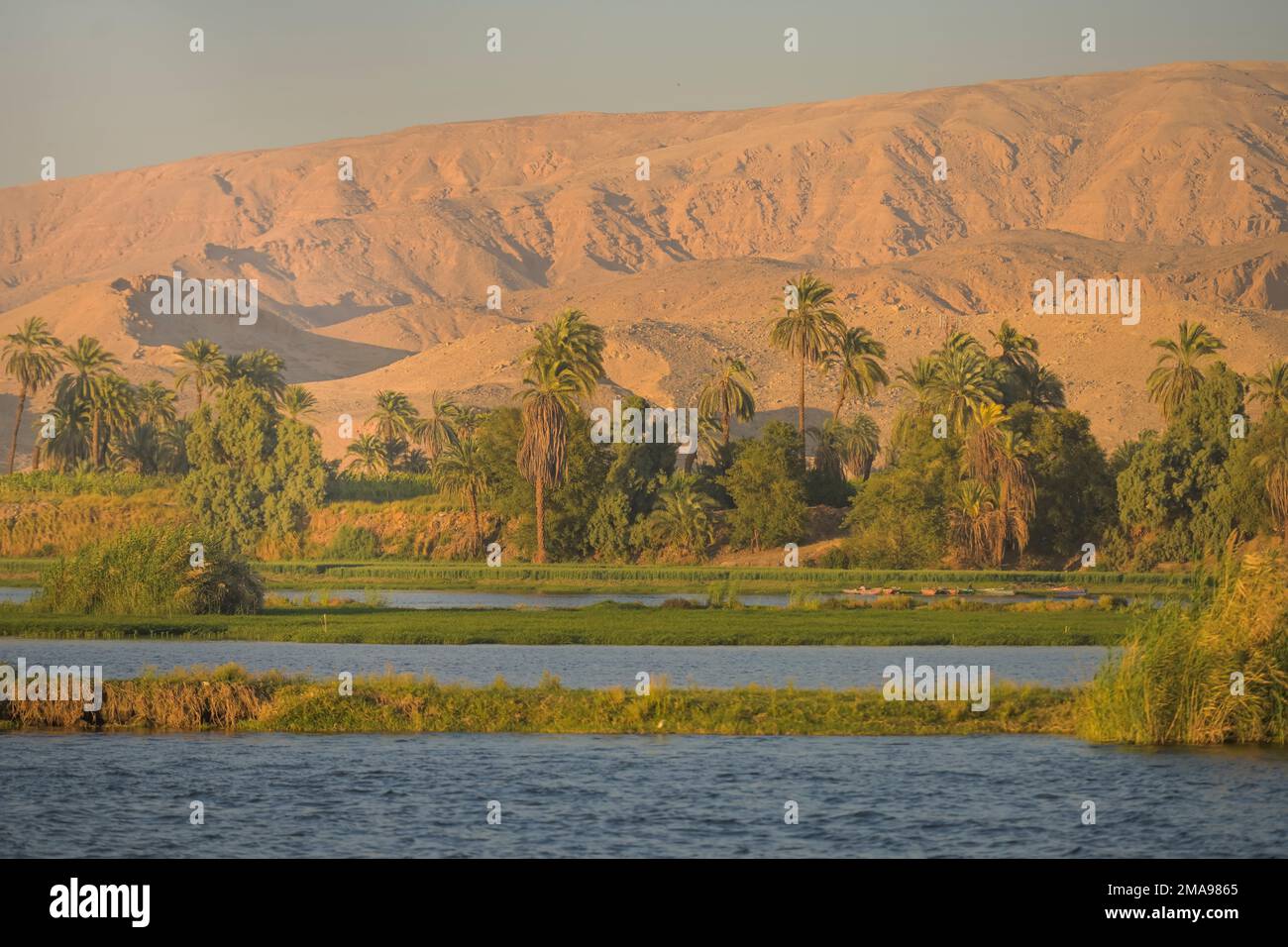 Nil landschaft hi-res stock photography and images - Alamy