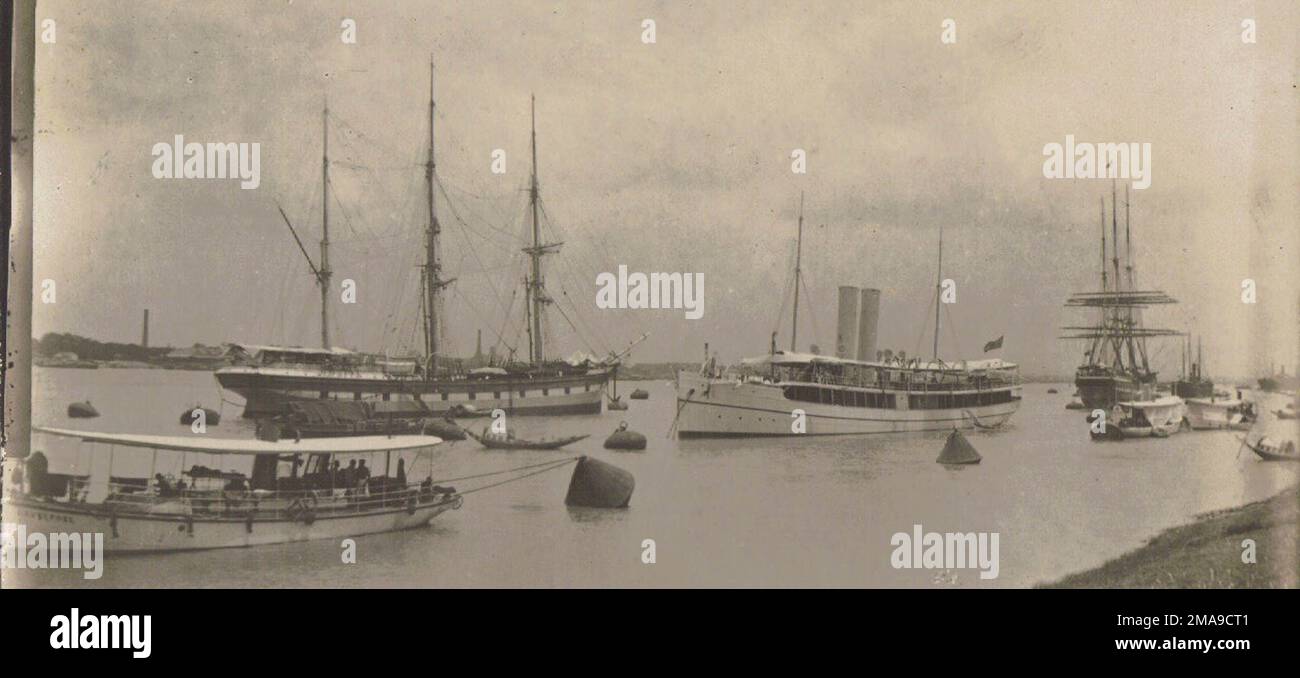 The Port of Calcutta by the Hooghly River Stock Photo - Alamy