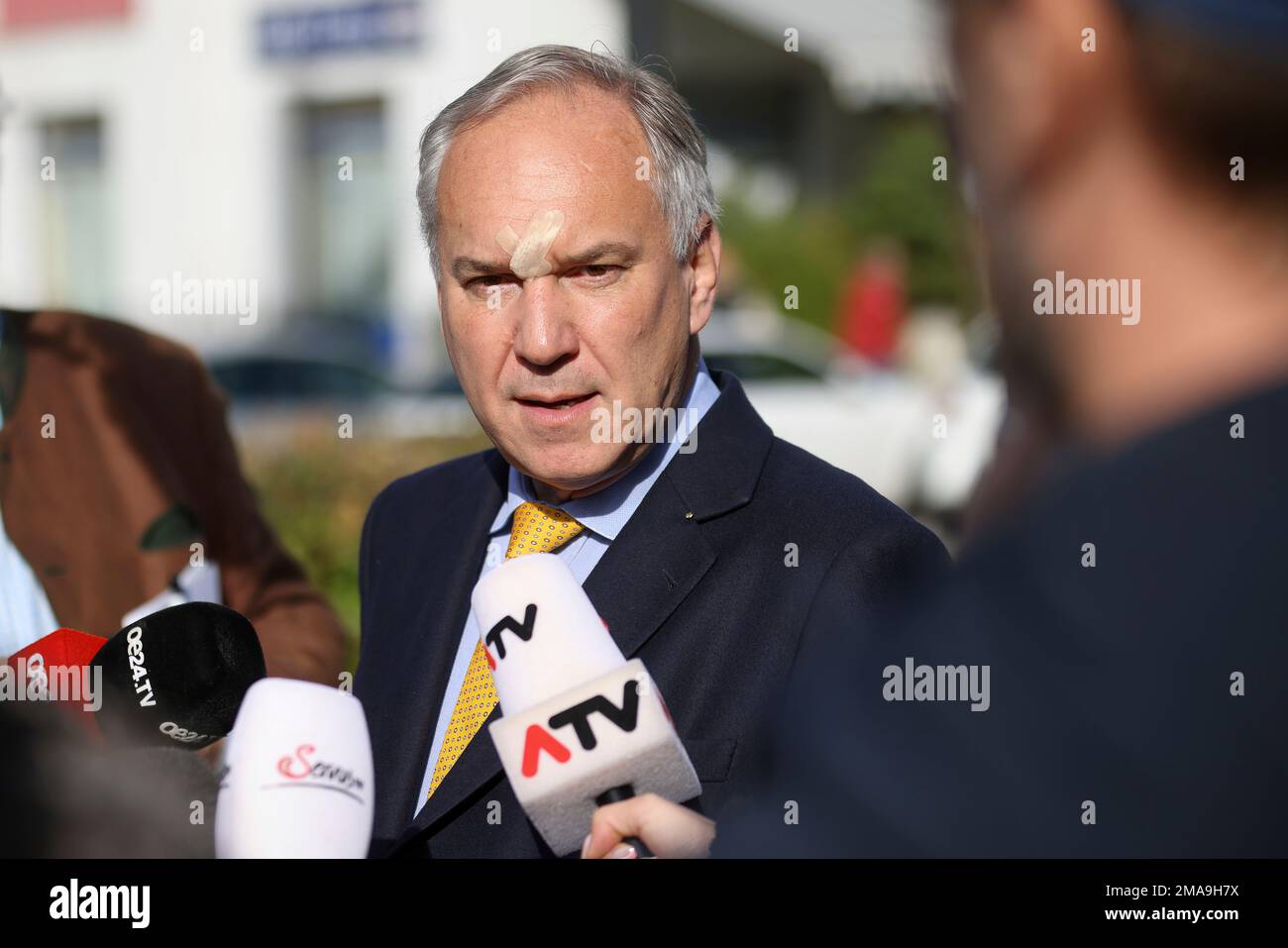 Opposition candidate Walter Rosenkranz of the far-right Freedom party ...