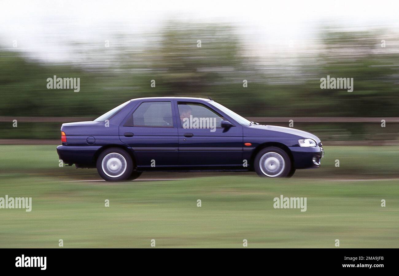 Ford escort estate car hi-res stock photography and images - Alamy