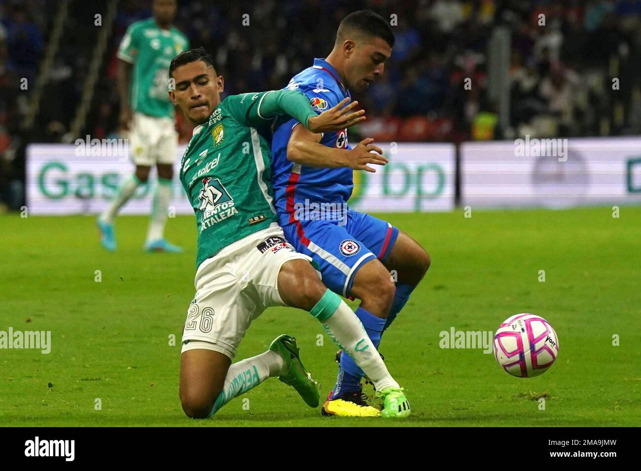 Fidel Ambríz, left, of Leon and Erik Lira of Cruz Azul battle for the ...