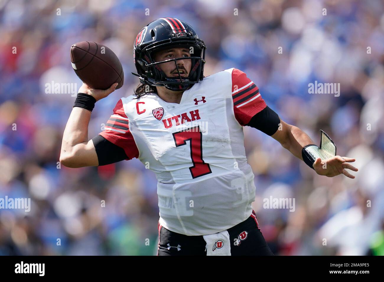 Utah quarterback Cameron Rising (7) throws during the first half of an ...