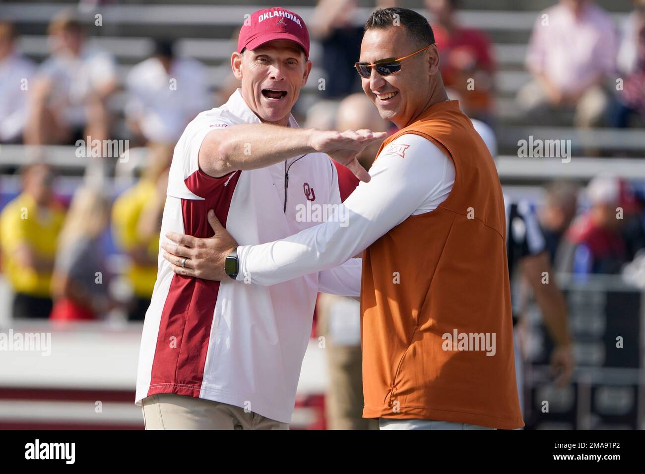 Oklahoma head coach Brent Venables, left, and Texas head coach Steve ...
