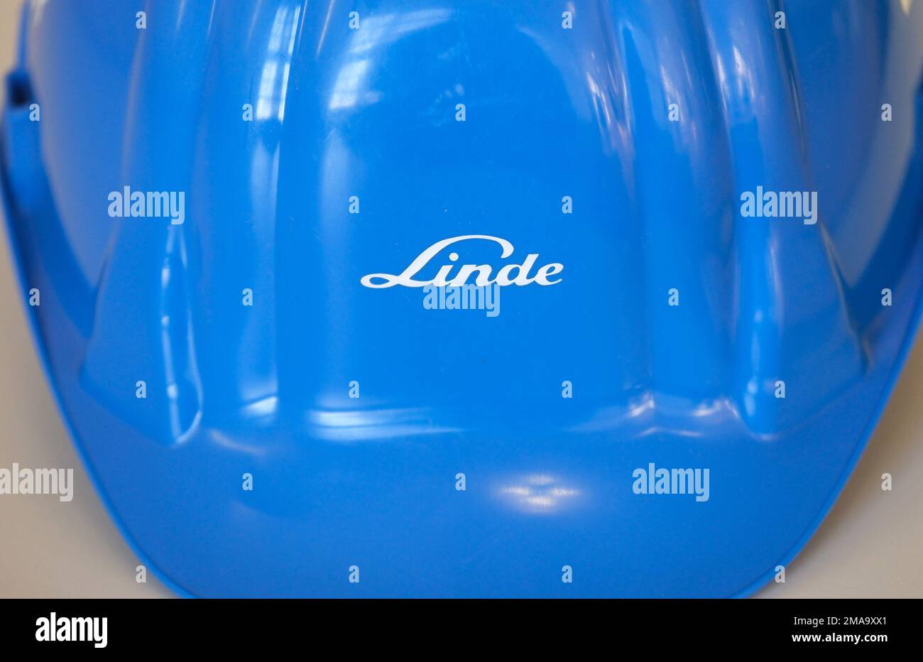 Logo linde hi-res stock photography and images - Alamy