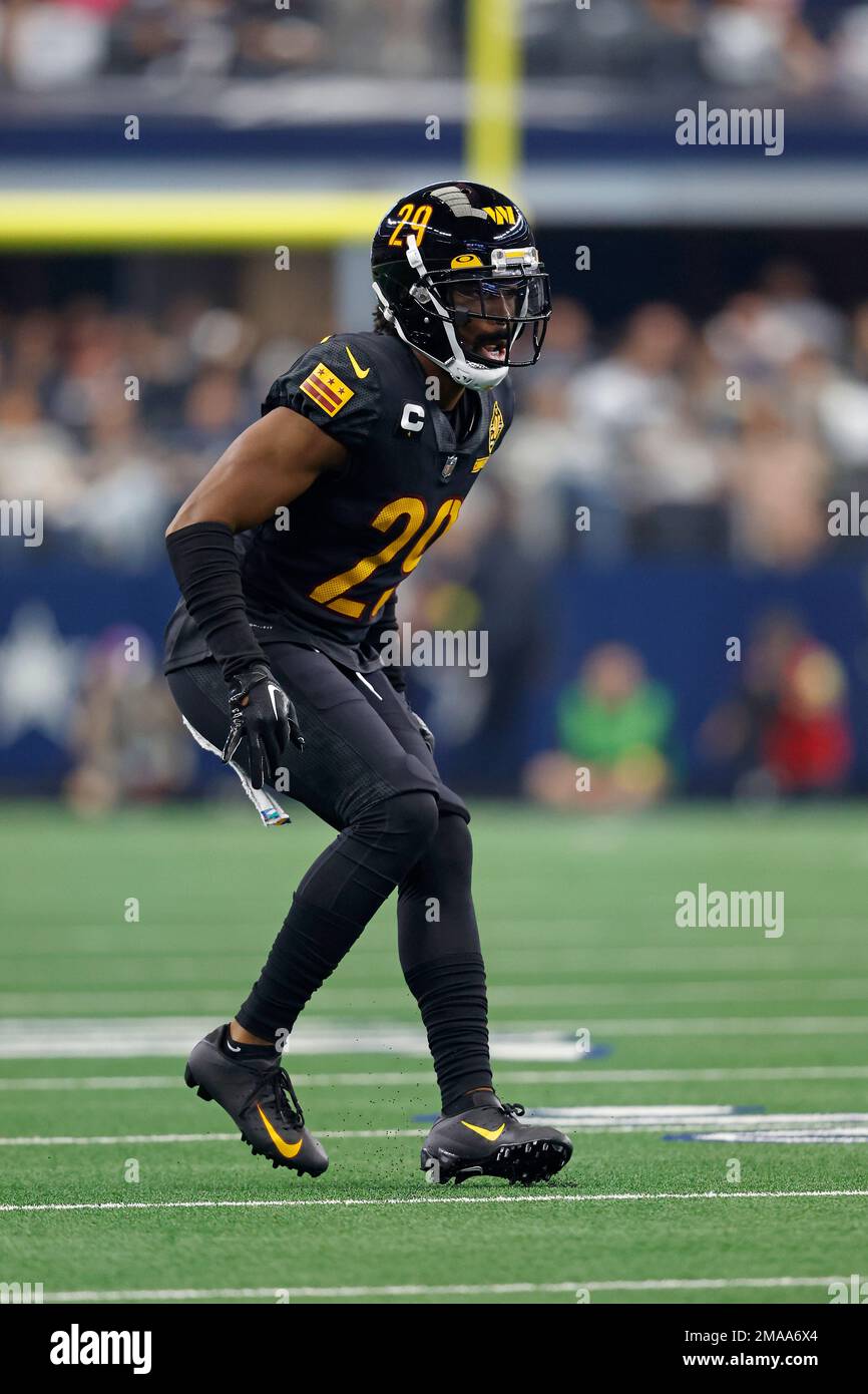 Washington Commanders cornerback Kendall Fuller (29) in action during ...