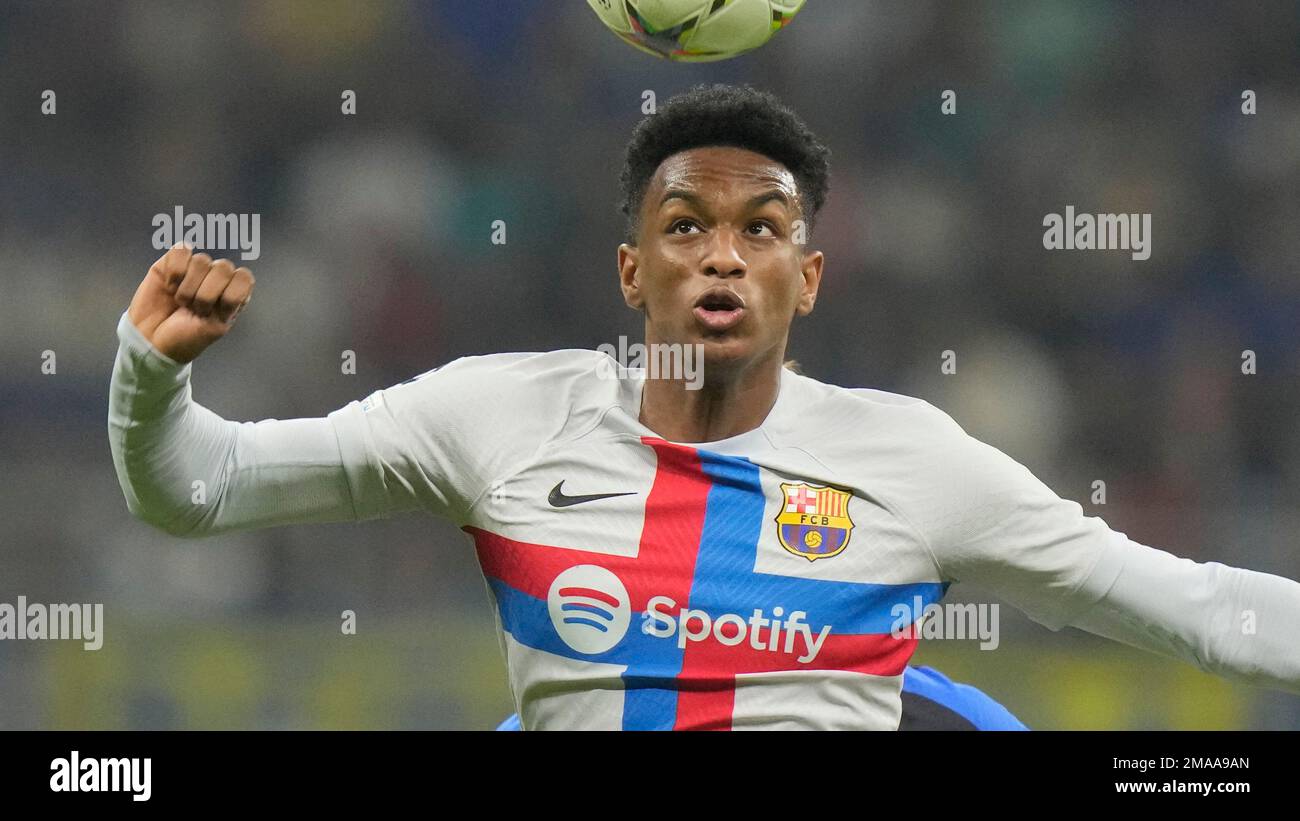 Barcelona's Alejandro Balde controls the ball during the Champions ...