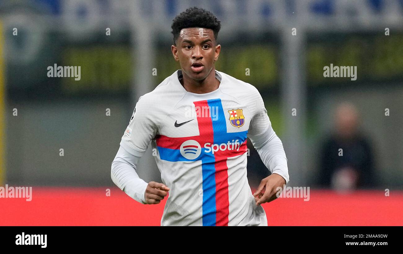 Barcelona's Alejandro Balde controls the ball during the Champions ...